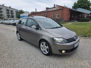 Pelēks Volkswagen Golf Plus 2010 Ventspils, ar dzinēja tilpumu 1.60 L un nobraukumu 380 tūkst. km par 3500 €, foto 4 vietnē AUTOMOTO.COM.LV