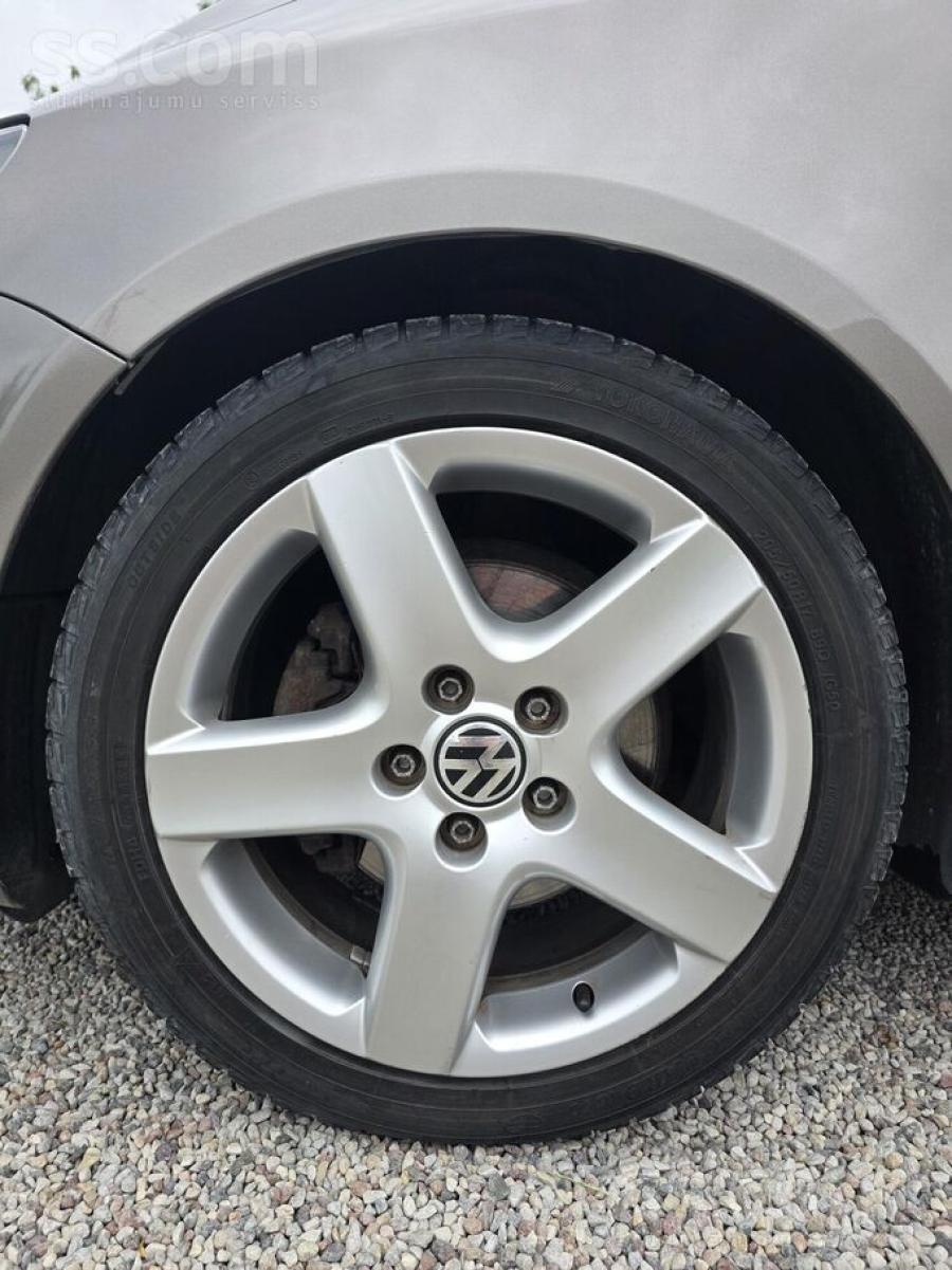 Pelēks Volkswagen Golf Plus 2010 Ventspils, ar dzinēja tilpumu 1.60 L un nobraukumu 380 tūkst. km par 3500 €, foto 10 vietnē AUTOMOTO.COM.LV