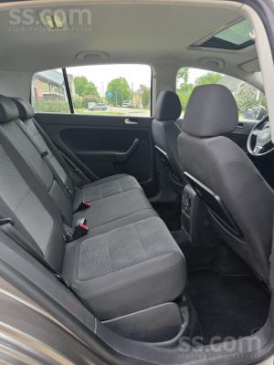Pelēks Volkswagen Golf Plus 2010 Ventspils, ar dzinēja tilpumu 1.60 L un nobraukumu 380 tūkst. km par 3500 €, foto 19 vietnē AUTOMOTO.COM.LV