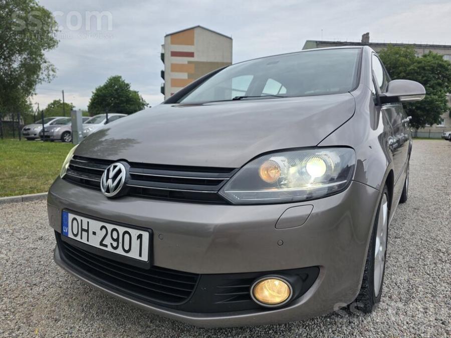 Pelēks Volkswagen Golf Plus 2010 Ventspils, ar dzinēja tilpumu 1.60 L un nobraukumu 380 tūkst. km par 3500 €, foto 24 vietnē AUTOMOTO.COM.LV