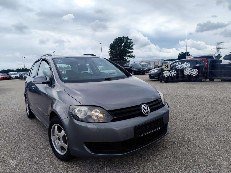 Grey Volkswagen Golf Plus 2010 in Marijampole, with an engine capacity of 1.40 L and mileage of 189 thousand km for 3000 €, photo 17 on AUTOMOTO.COM.LV