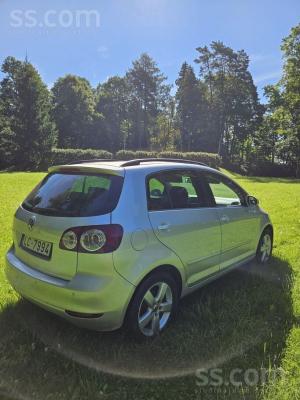 Grey Volkswagen Golf Plus 2010 in Tukums, with an engine capacity of 1.60 L and mileage of 376 thousand km for 3400 €, photo 6 on AUTOMOTO.COM.LV