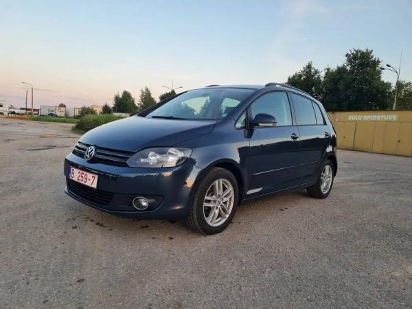 Pelēks Volkswagen Golf Plus 2010 Ogre, ar dzinēja tilpumu 1.40 L un nobraukumu 207 tūkst. km par 4950 €, foto 1 vietnē AUTOMOTO.COM.LV
