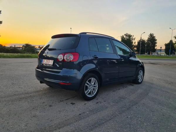 Pelēks Volkswagen Golf Plus 2010 Ogre, ar dzinēja tilpumu 1.40 L un nobraukumu 207 tūkst. km par 4950 €, foto 5 vietnē AUTOMOTO.COM.LV