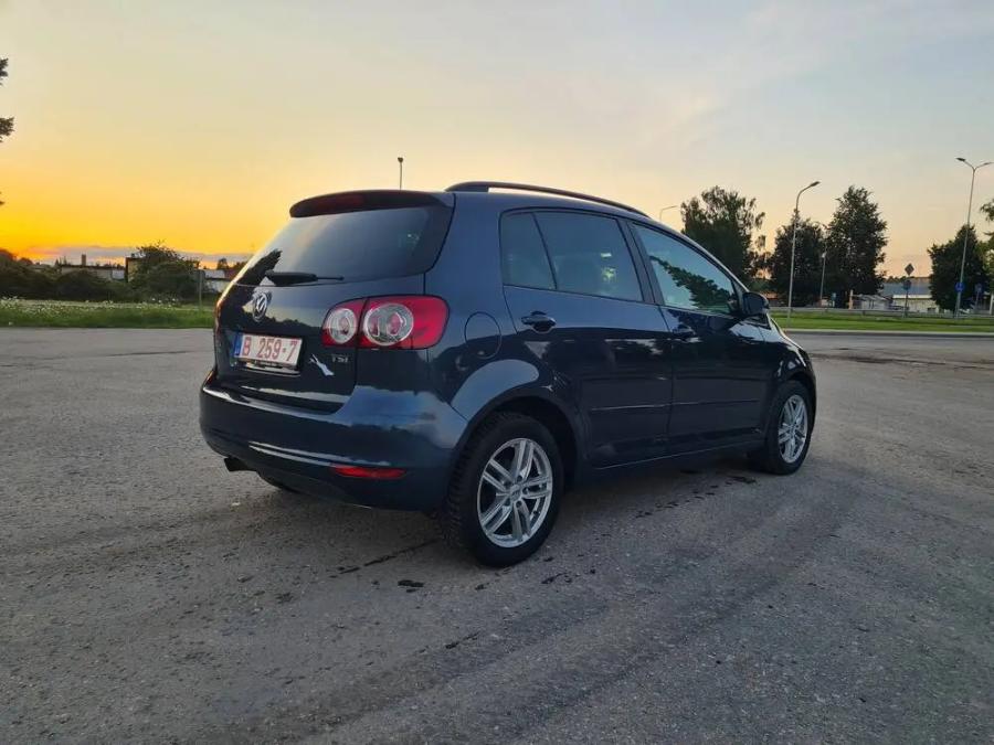 Grey Volkswagen Golf Plus 2010 in Ogre, with an engine capacity of 1.40 L and mileage of 207 thousand km for 4950 €, photo 6 on AUTOMOTO.COM.LV
