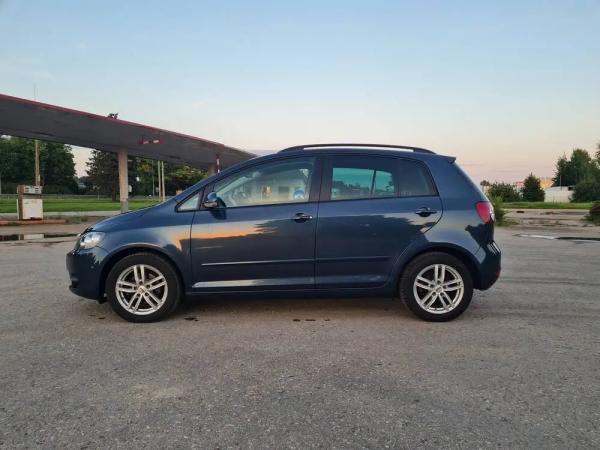 Pelēks Volkswagen Golf Plus 2010 Ogre, ar dzinēja tilpumu 1.40 L un nobraukumu 207 tūkst. km par 4950 €, foto 8 vietnē AUTOMOTO.COM.LV