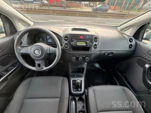 Pelēks Volkswagen Golf Plus 2010 Ogre, ar dzinēja tilpumu 1.60 L un nobraukumu 207 tūkst. km par 4499 €, foto 9 vietnē AUTOMOTO.COM.LV
