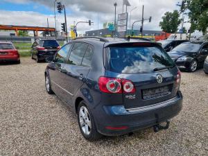 Pelēks Volkswagen Golf Plus 2010 Kauņa, ar dzinēja tilpumu 1.60 L un nobraukumu 330 tūkst. km par 2850 €, foto 4 vietnē AUTOMOTO.COM.LV