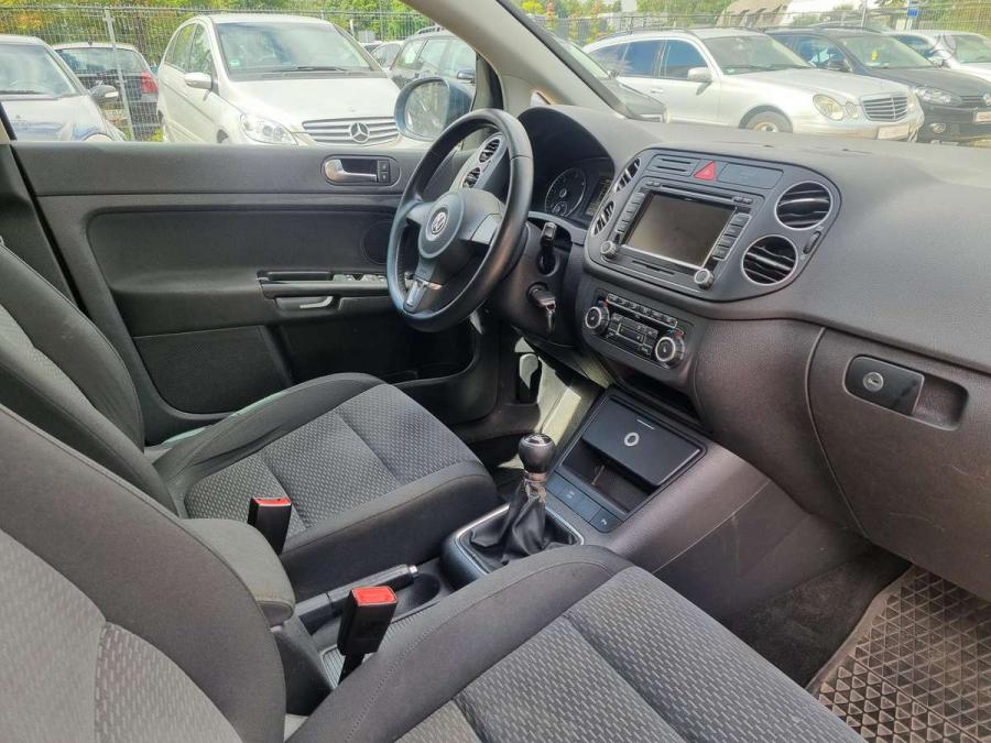 Pelēks Volkswagen Golf Plus 2010 Kauņa, ar dzinēja tilpumu 1.60 L un nobraukumu 330 tūkst. km par 2850 €, foto 6 vietnē AUTOMOTO.COM.LV