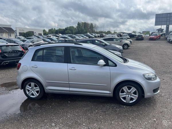Pelēks Volkswagen Golf Plus 2010 Utena, ar dzinēja tilpumu 2.00 L un nobraukumu 221 tūkst. km par 4300 €, foto 8 vietnē AUTOMOTO.COM.LV