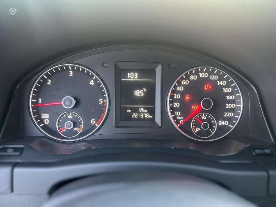 Grey Volkswagen Golf Plus 2010 in Utena, with an engine capacity of 2.00 L and mileage of 221 thousand km for 4300 €, photo 13 on AUTOMOTO.COM.LV