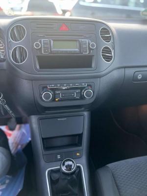 Grey Volkswagen Golf Plus 2010 in Utena, with an engine capacity of 2.00 L and mileage of 221 thousand km for 4300 €, photo 14 on AUTOMOTO.COM.LV