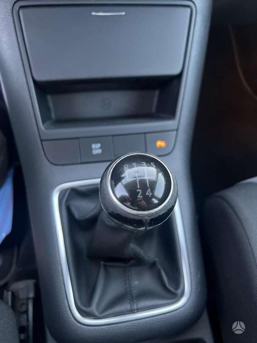 Grey Volkswagen Golf Plus 2010 in Utena, with an engine capacity of 2.00 L and mileage of 221 thousand km for 4300 €, photo 15 on AUTOMOTO.COM.LV