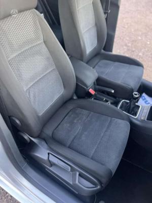 Grey Volkswagen Golf Plus 2010 in Utena, with an engine capacity of 2.00 L and mileage of 221 thousand km for 4300 €, photo 18 on AUTOMOTO.COM.LV