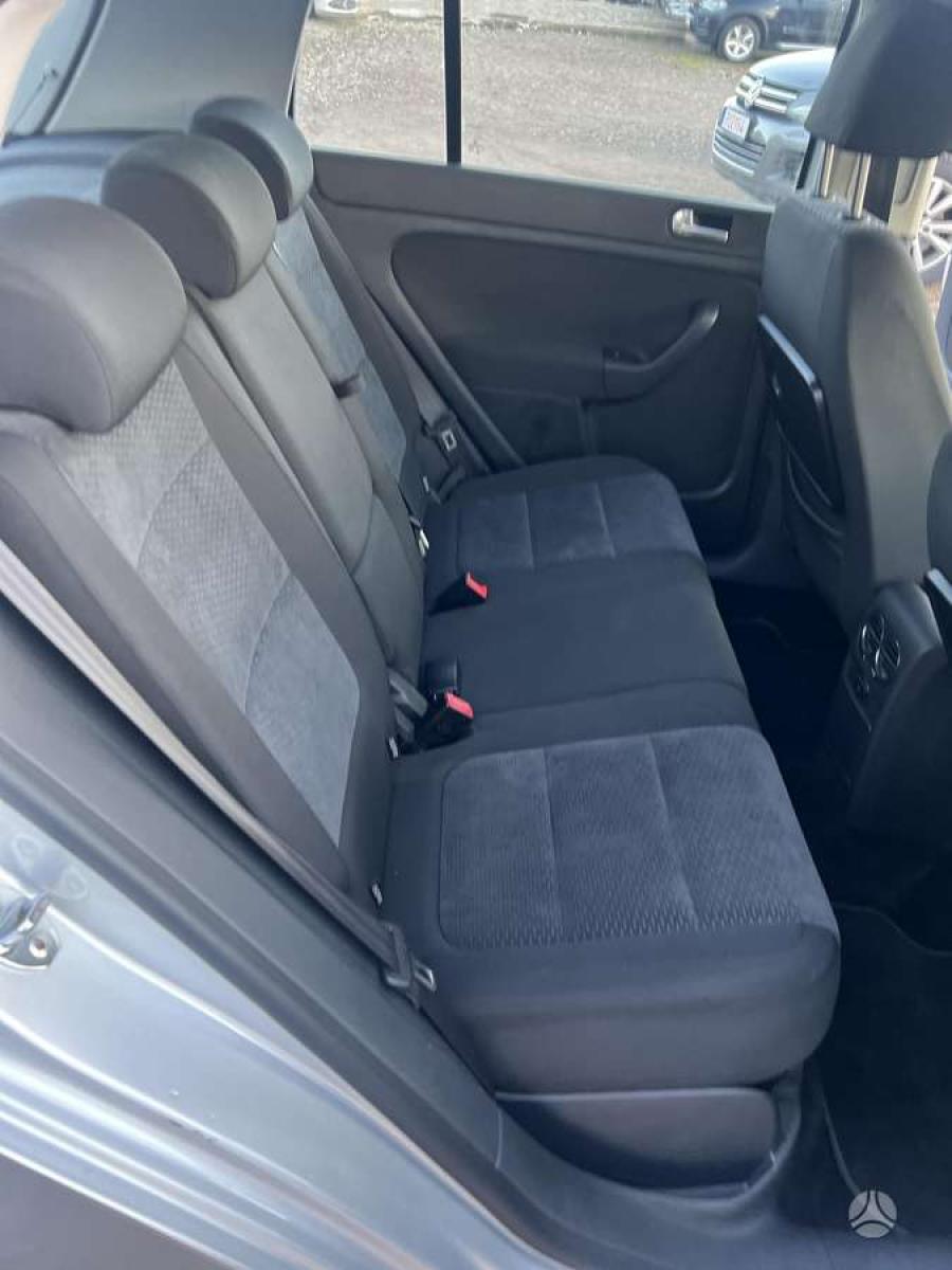 Grey Volkswagen Golf Plus 2010 in Utena, with an engine capacity of 2.00 L and mileage of 221 thousand km for 4300 €, photo 21 on AUTOMOTO.COM.LV