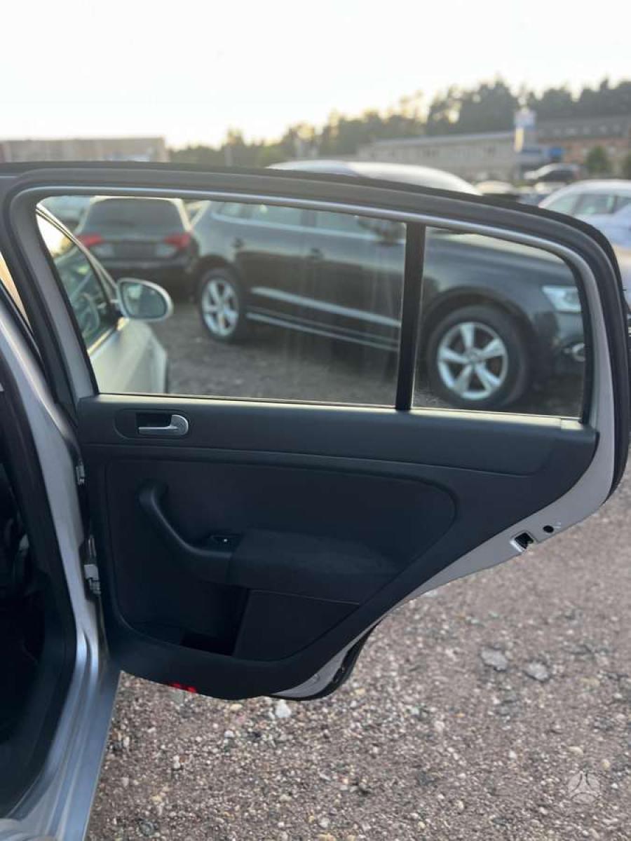Grey Volkswagen Golf Plus 2010 in Utena, with an engine capacity of 2.00 L and mileage of 221 thousand km for 4300 €, photo 25 on AUTOMOTO.COM.LV