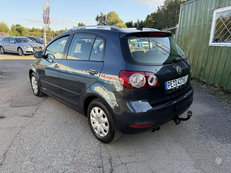 Pelēks Volkswagen Golf Plus 2010 Vilkaviškis, ar dzinēja tilpumu 1.40 L un nobraukumu 187 tūkst. km par 3599 €, foto 7 vietnē AUTOMOTO.COM.LV