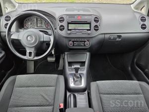 Grey Volkswagen Golf Plus 2010 in Kuldiga, with an engine capacity of 1.40 L and mileage of 187 thousand km for 4990 €, photo 6 on AUTOMOTO.COM.LV