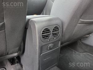 Grey Volkswagen Golf Plus 2010 in Kuldiga, with an engine capacity of 1.40 L and mileage of 187 thousand km for 4990 €, photo 8 on AUTOMOTO.COM.LV