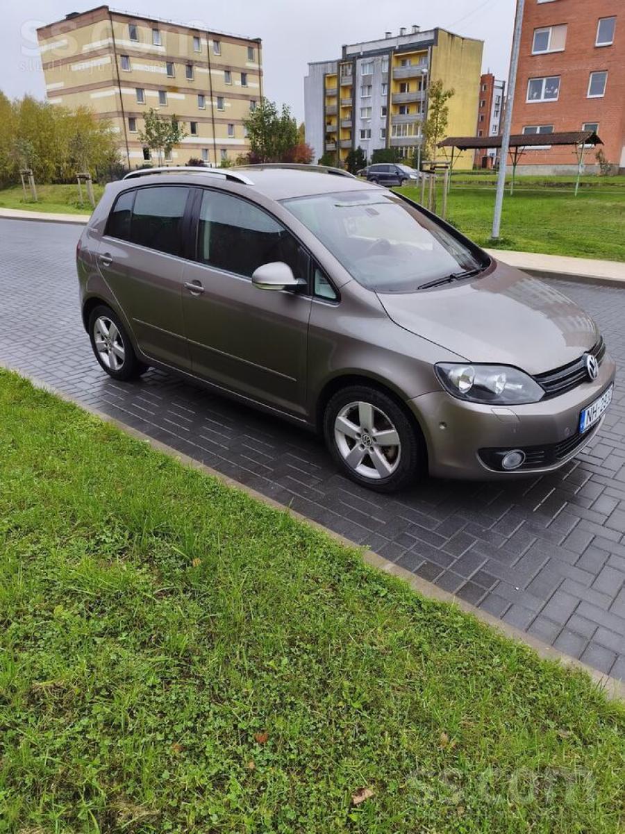 Pelēks Volkswagen Golf Plus 2010 Kuldīga, ar dzinēja tilpumu 1.60 L un nobraukumu 206 tūkst. km par 6200 €, foto 3 vietnē AUTOMOTO.COM.LV