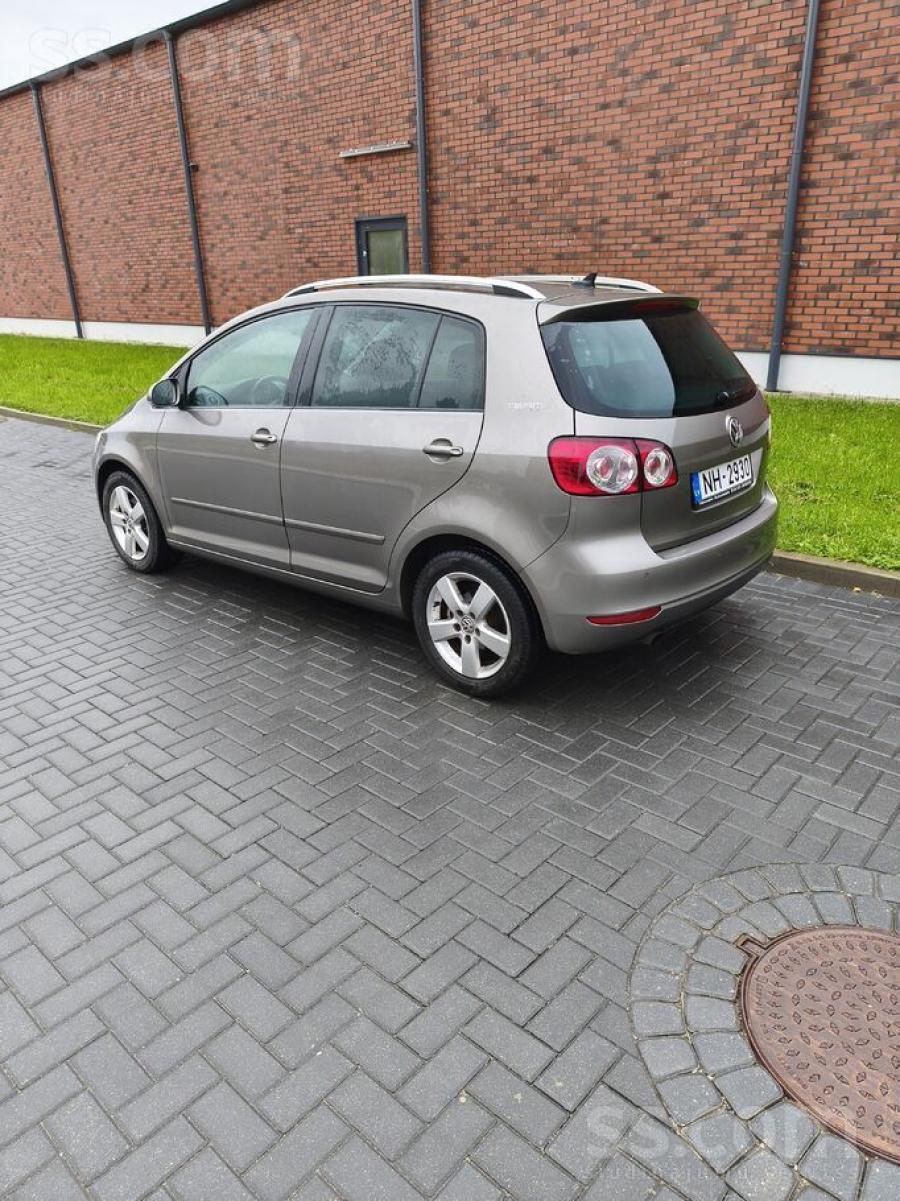 Pelēks Volkswagen Golf Plus 2010 Kuldīga, ar dzinēja tilpumu 1.60 L un nobraukumu 206 tūkst. km par 6200 €, foto 5 vietnē AUTOMOTO.COM.LV