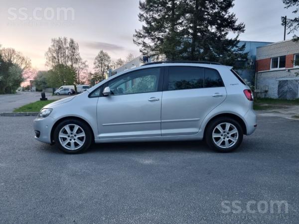 Pelēks Volkswagen Golf Plus 2011 Ogre, ar dzinēja tilpumu 1.60 L un nobraukumu 0 tūkst. km par 4970 €, foto 8 vietnē AUTOMOTO.COM.LV