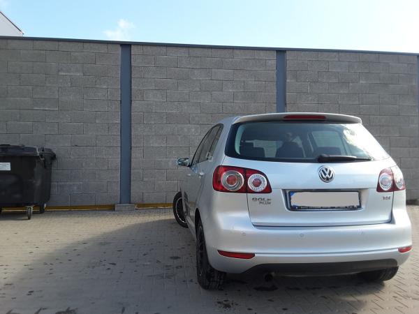 Pelēks Volkswagen Golf Plus 2011 Kretinga, ar dzinēja tilpumu 1.20 L un nobraukumu 142 tūkst. km par 5650 €, foto 3 vietnē AUTOMOTO.COM.LV