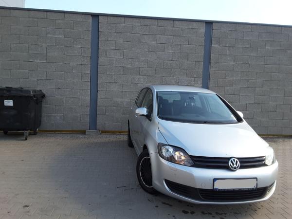 Pelēks Volkswagen Golf Plus 2011 Kretinga, ar dzinēja tilpumu 1.20 L un nobraukumu 142 tūkst. km par 5650 €, foto 6 vietnē AUTOMOTO.COM.LV