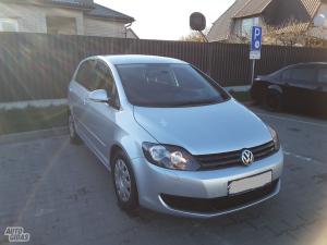Pelēks Volkswagen Golf Plus 2011 Kretinga, ar dzinēja tilpumu 1.20 L un nobraukumu 142 tūkst. km par 5599 €, foto  vietnē AUTOMOTO.COM.LV
