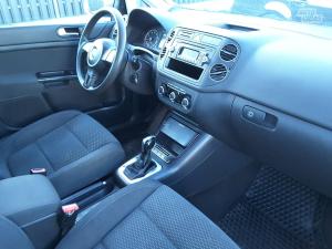 Grey Volkswagen Golf Plus 2011 in Kretinga, with an engine capacity of 1.20 L and mileage of 142 thousand km for 5499 €, photo 10 on AUTOMOTO.COM.LV