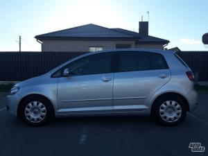 Grey Volkswagen Golf Plus 2011 in Kretinga, with an engine capacity of 1.20 L and mileage of 142 thousand km for 5499 €, photo 23 on AUTOMOTO.COM.LV