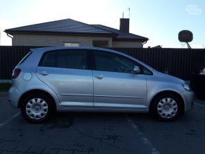 Grey Volkswagen Golf Plus 2011 in Kretinga, with an engine capacity of 1.20 L and mileage of 142 thousand km for 5499 €, photo 24 on AUTOMOTO.COM.LV