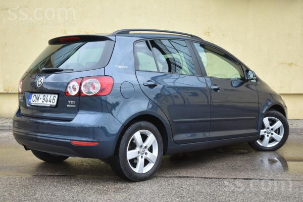 Pelēks Volkswagen Golf Plus 2011 Talsi, ar dzinēja tilpumu 1.60 L un nobraukumu 208 tūkst. km par 5700 €, foto 5 vietnē AUTOMOTO.COM.LV