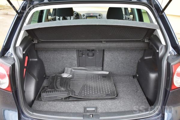 Pelēks Volkswagen Golf Plus 2011 Talsi, ar dzinēja tilpumu 1.60 L un nobraukumu 208 tūkst. km par 5700 €, foto 8 vietnē AUTOMOTO.COM.LV