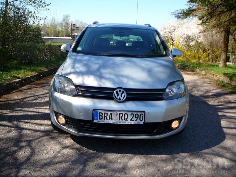 Grey Volkswagen Golf Plus 2011 in Cesis, with an engine capacity of 1.60 L and mileage of 0 thousand km for 4490 €, photo 6 on AUTOMOTO.COM.LV