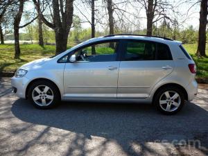 Grey Volkswagen Golf Plus 2011 in Cesis, with an engine capacity of 1.60 L and mileage of 0 thousand km for 4490 €, photo 9 on AUTOMOTO.COM.LV