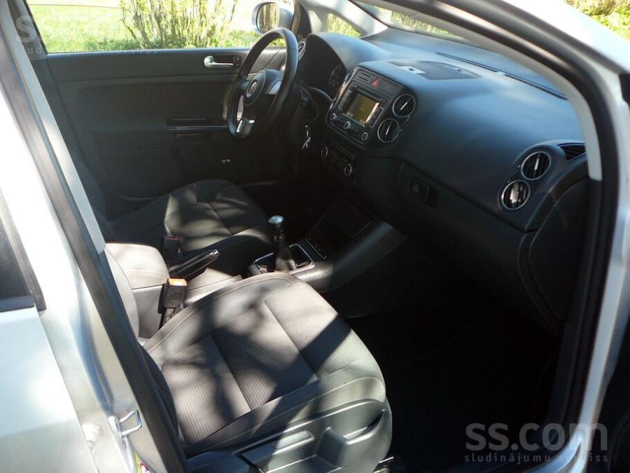Grey Volkswagen Golf Plus 2011 in Cesis, with an engine capacity of 1.60 L and mileage of 0 thousand km for 4490 €, photo 11 on AUTOMOTO.COM.LV