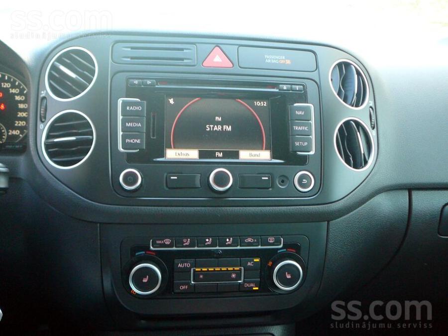 Grey Volkswagen Golf Plus 2011 in Cesis, with an engine capacity of 1.60 L and mileage of 0 thousand km for 4490 €, photo 17 on AUTOMOTO.COM.LV