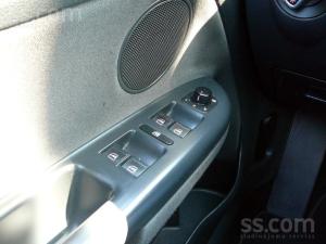 Grey Volkswagen Golf Plus 2011 in Cesis, with an engine capacity of 1.60 L and mileage of 0 thousand km for 4490 €, photo 18 on AUTOMOTO.COM.LV