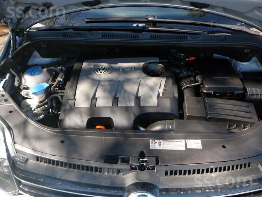Grey Volkswagen Golf Plus 2011 in Cesis, with an engine capacity of 1.60 L and mileage of 0 thousand km for 4490 €, photo 22 on AUTOMOTO.COM.LV