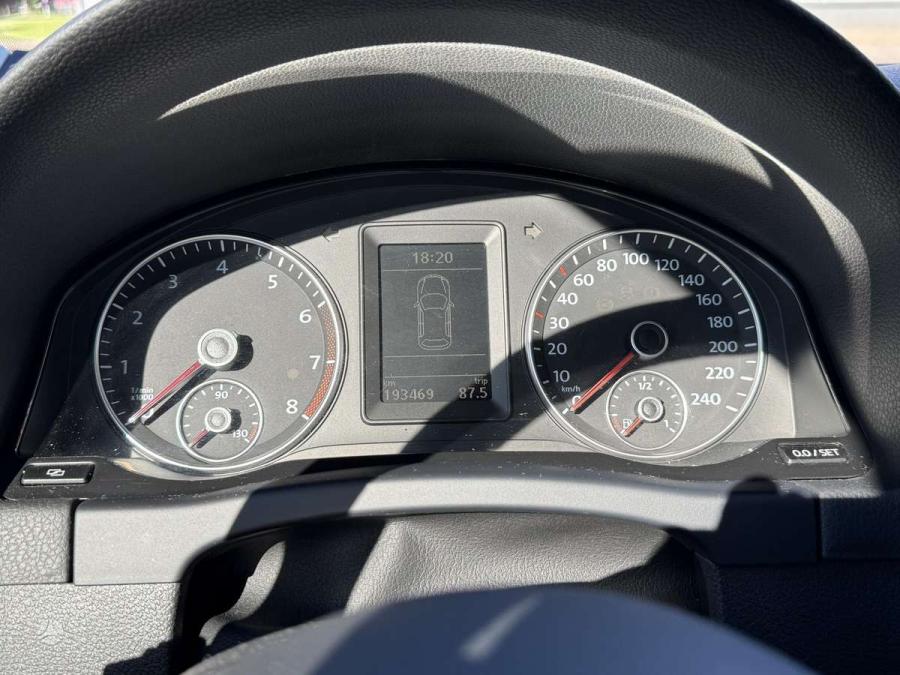 Grey Volkswagen Golf Plus 2011 in Vilnius, with an engine capacity of 1.20 L and mileage of 193 thousand km for 4499 €, photo 11 on AUTOMOTO.COM.LV