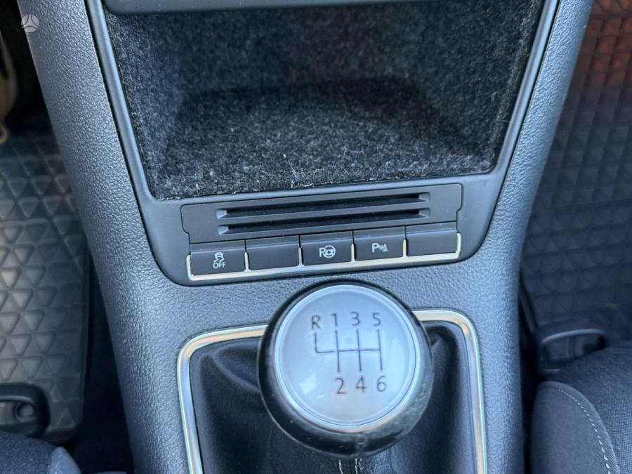 Grey Volkswagen Golf Plus 2011 in Vilnius, with an engine capacity of 1.20 L and mileage of 193 thousand km for 4499 €, photo 14 on AUTOMOTO.COM.LV