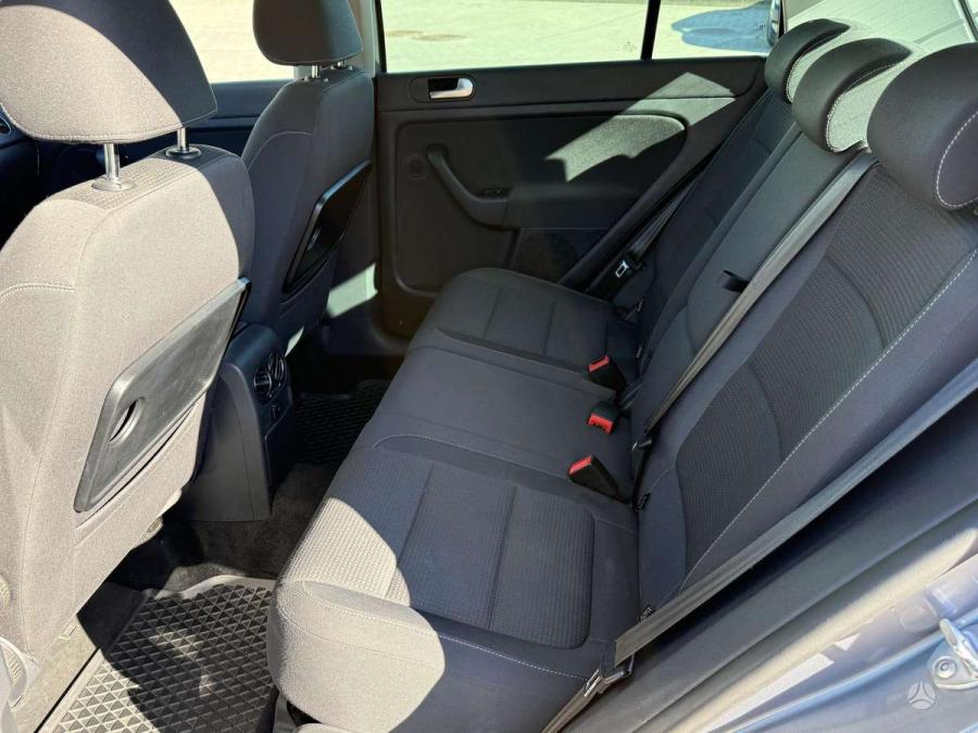 Grey Volkswagen Golf Plus 2011 in Vilnius, with an engine capacity of 1.20 L and mileage of 193 thousand km for 4499 €, photo 18 on AUTOMOTO.COM.LV