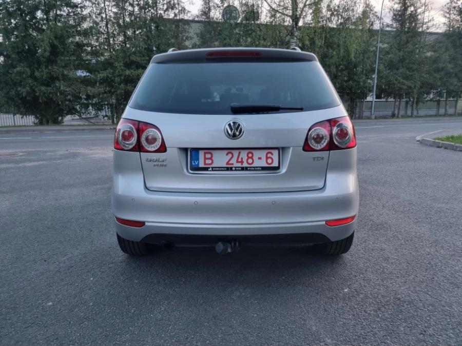 Grey Volkswagen Golf Plus 2011 in Riga, with an engine capacity of 1.60 L and mileage of 225 thousand km for 5570 €, photo 10 on AUTOMOTO.COM.LV