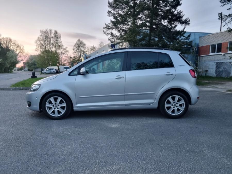 Grey Volkswagen Golf Plus 2011 in Riga, with an engine capacity of 1.60 L and mileage of 225 thousand km for 5570 €, photo 12 on AUTOMOTO.COM.LV