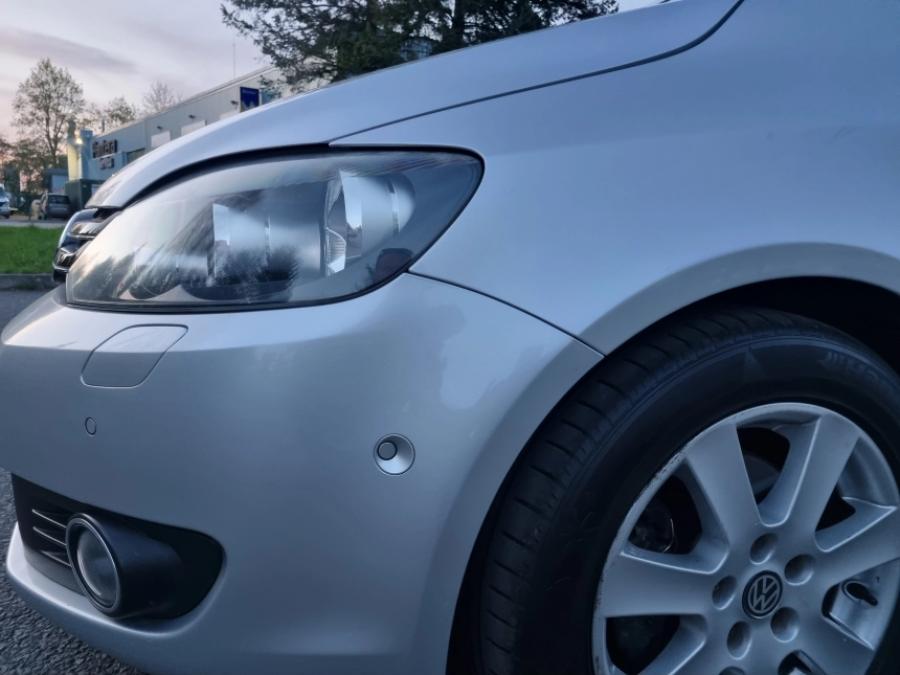 Grey Volkswagen Golf Plus 2011 in Riga, with an engine capacity of 1.60 L and mileage of 225 thousand km for 5570 €, photo 16 on AUTOMOTO.COM.LV