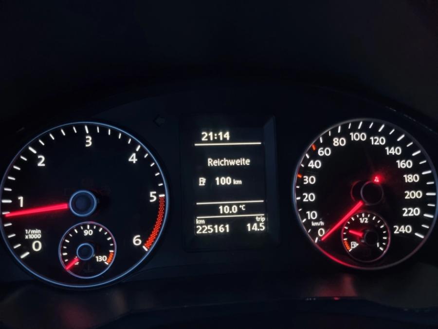 Grey Volkswagen Golf Plus 2011 in Riga, with an engine capacity of 1.60 L and mileage of 225 thousand km for 5570 €, photo 18 on AUTOMOTO.COM.LV