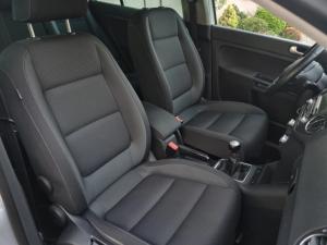 Grey Volkswagen Golf Plus 2011 in Riga, with an engine capacity of 1.60 L and mileage of 225 thousand km for 5570 €, photo 22 on AUTOMOTO.COM.LV
