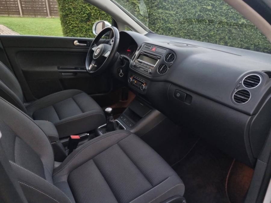 Grey Volkswagen Golf Plus 2011 in Riga, with an engine capacity of 1.60 L and mileage of 225 thousand km for 5570 €, photo 31 on AUTOMOTO.COM.LV