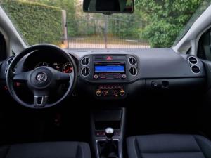 Grey Volkswagen Golf Plus 2011 in Riga, with an engine capacity of 1.60 L and mileage of 225 thousand km for 5570 €, photo 34 on AUTOMOTO.COM.LV